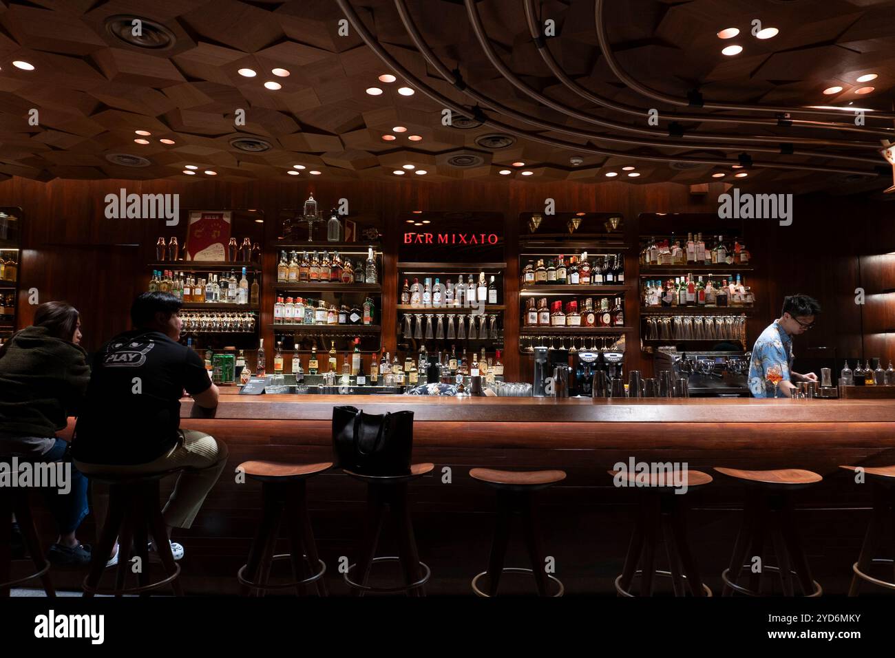 Shanghai Starbucks Reserve Roastery Stock Photo - Alamy