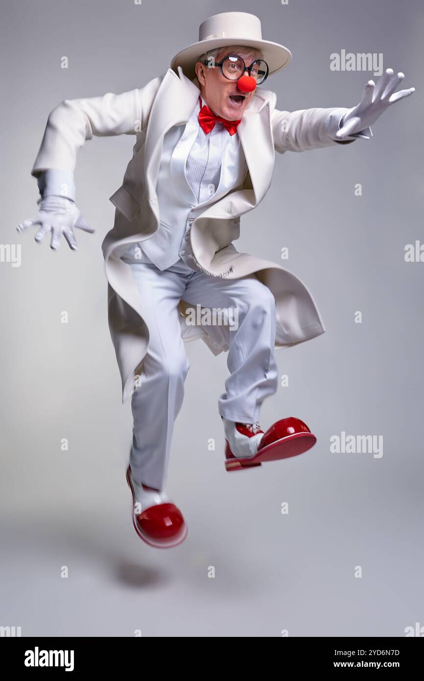 Senior man in a hurry hi-res stock photography and images - Alamy