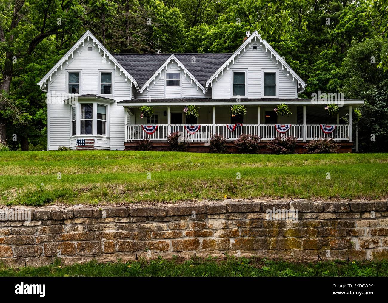 Stars and stipes bunting hi-res stock photography and images - Alamy