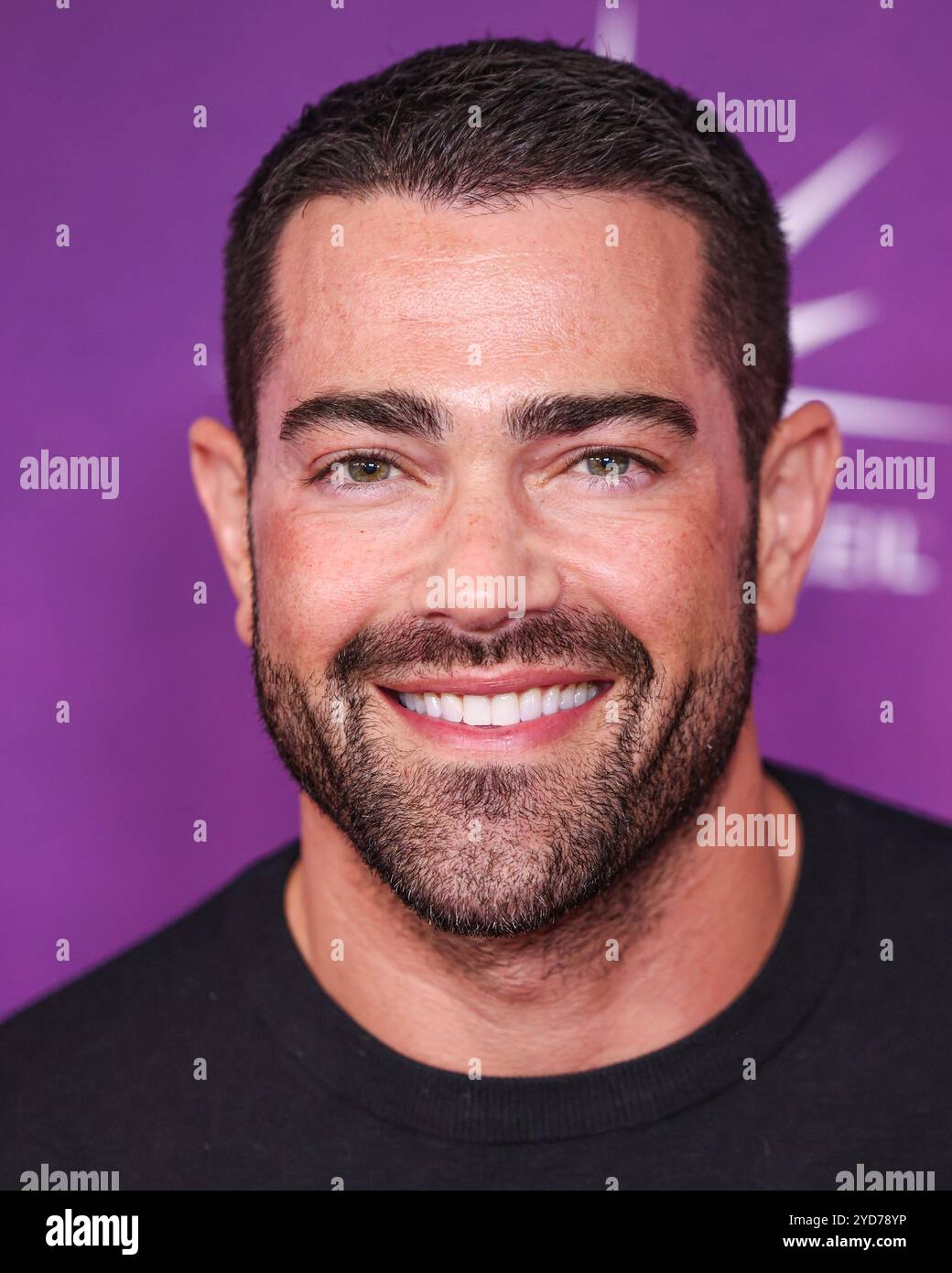 SANTA MONICA, LOS ANGELES, CALIFORNIA, USA - OCTOBER 24: Jesse Metcalfe ...
