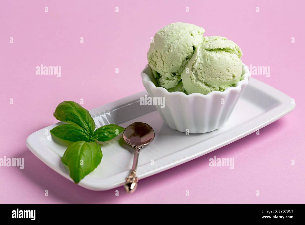 Pink sundae hi-res stock photography and images - Alamy