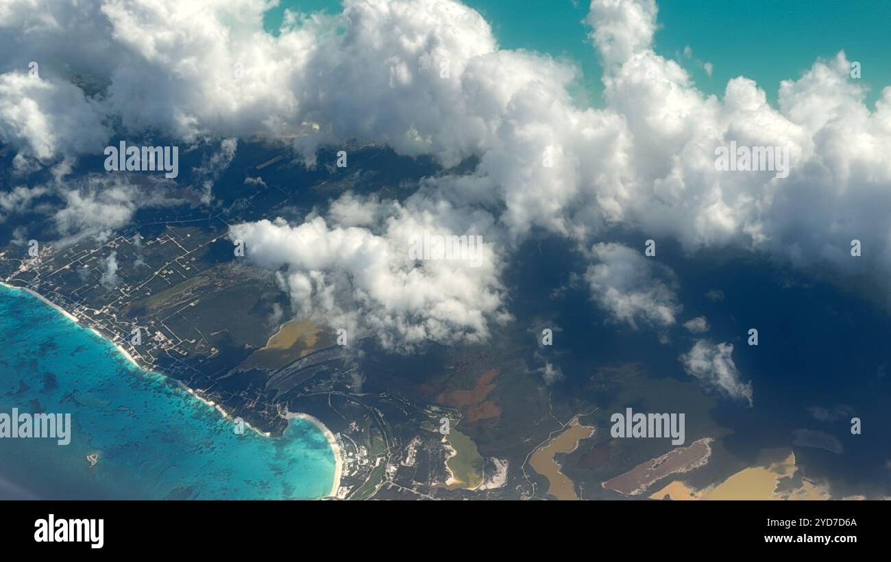 Top view bay lagoon islands hi-res stock photography and images - Alamy