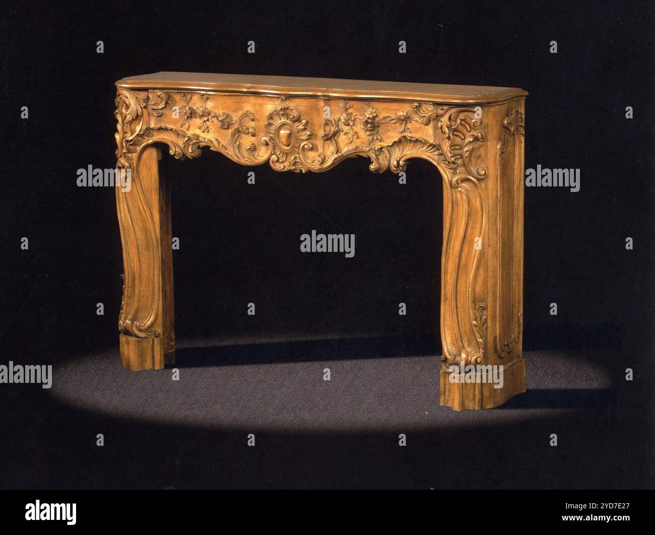 LOUIS XV FIREPLACE SURROUND Stock Photo - Alamy
