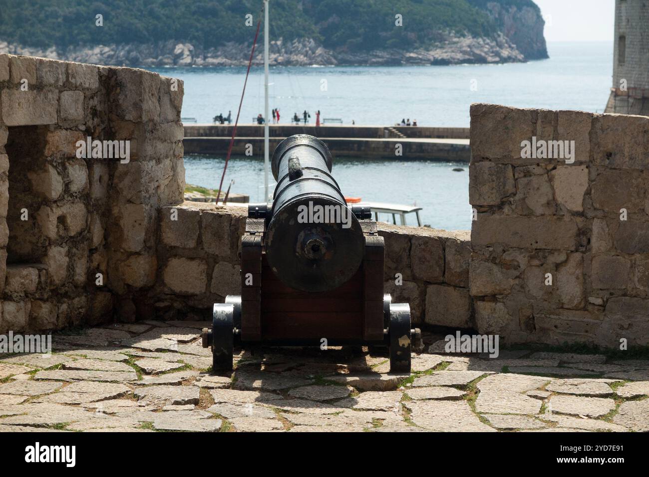 Bronze gate croatia hi-res stock photography and images - Alamy