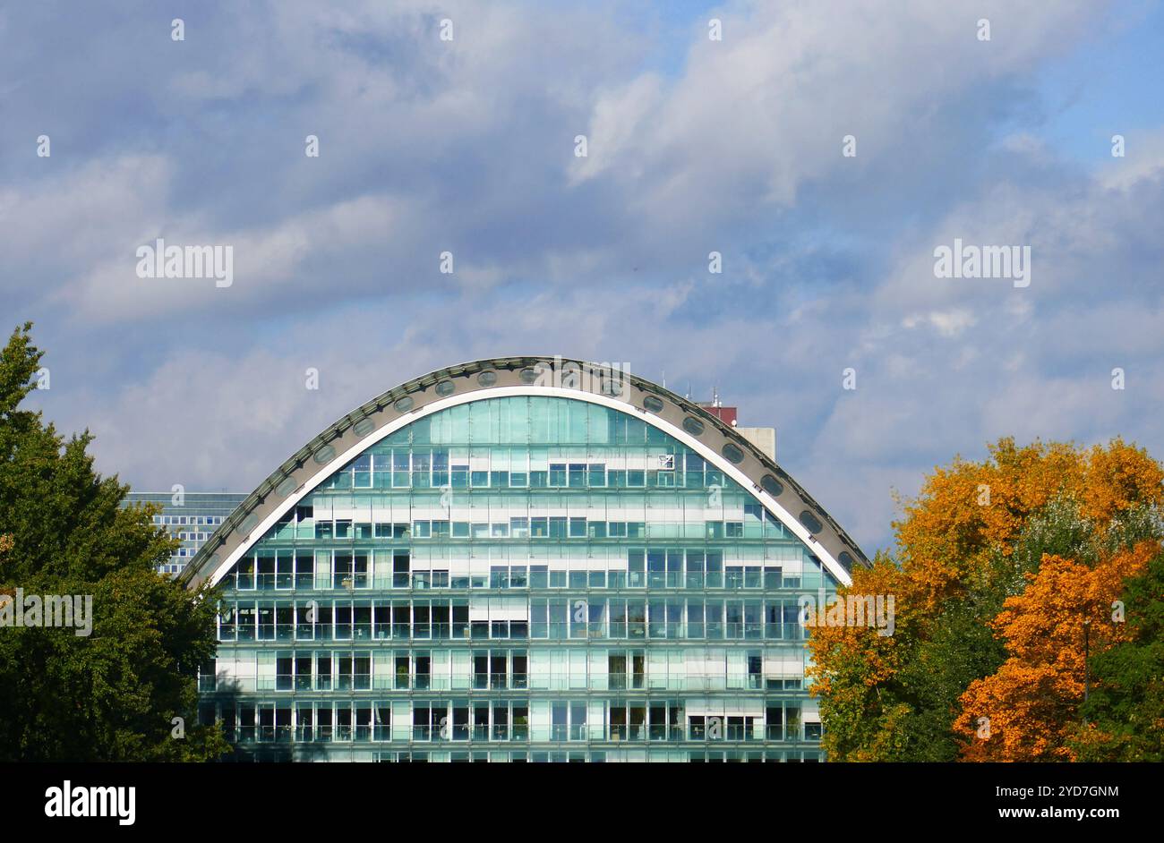 Office building berliner bogen hamburg hi-res stock photography and ...