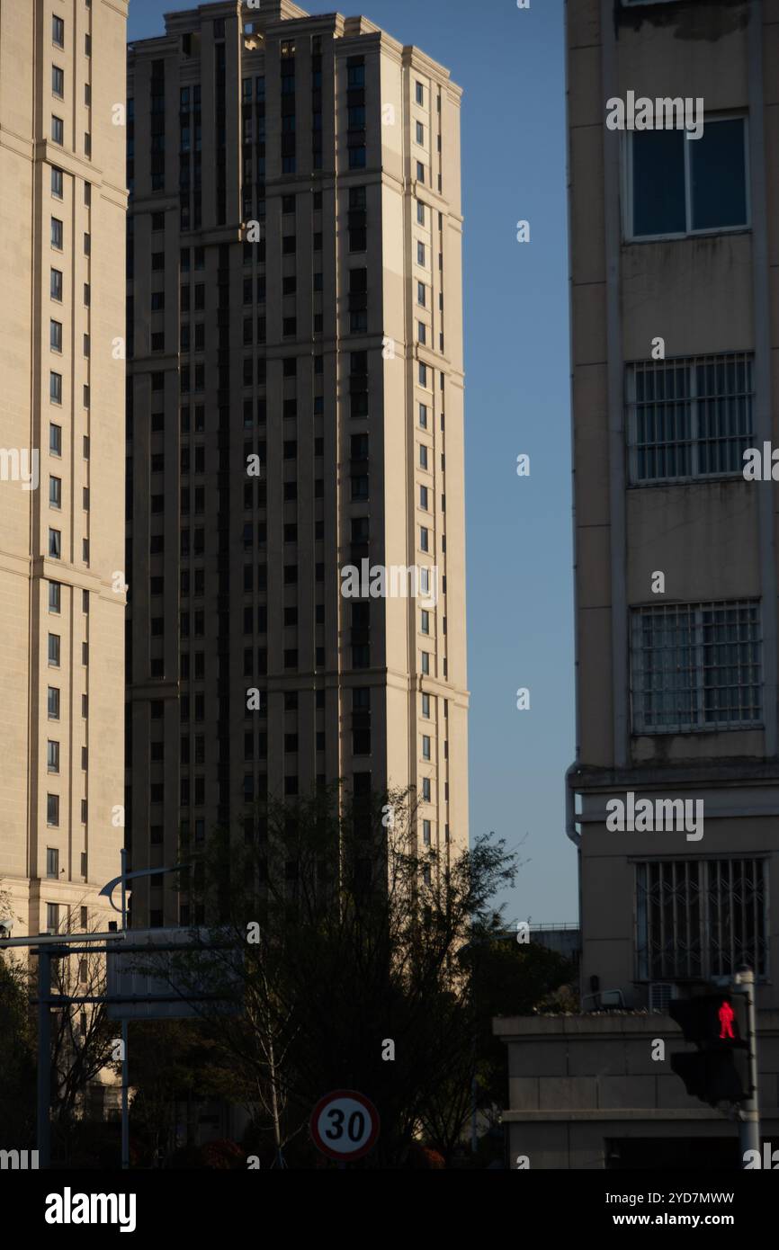 Blocks towers building hi-res stock photography and images - Alamy