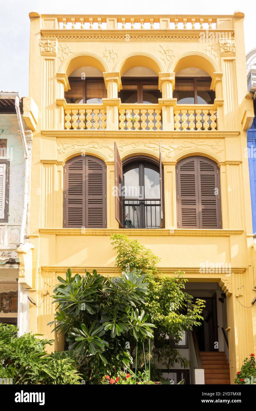 Singapore peranakan terrace houses hi-res stock photography and images - Alamy