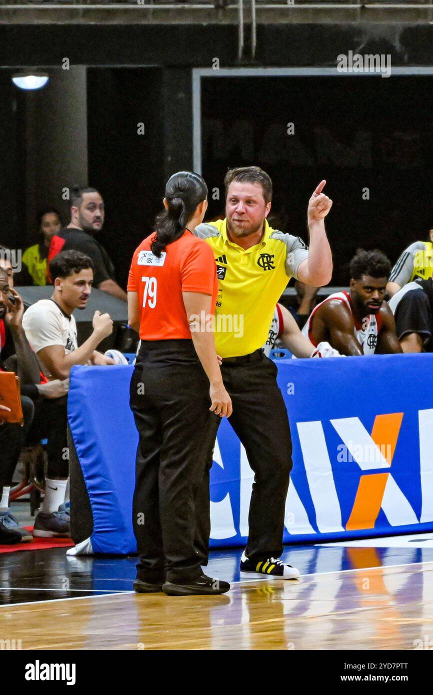 Rio, Brazil - october 24 2024: Gustavo Conti coach in match between ...