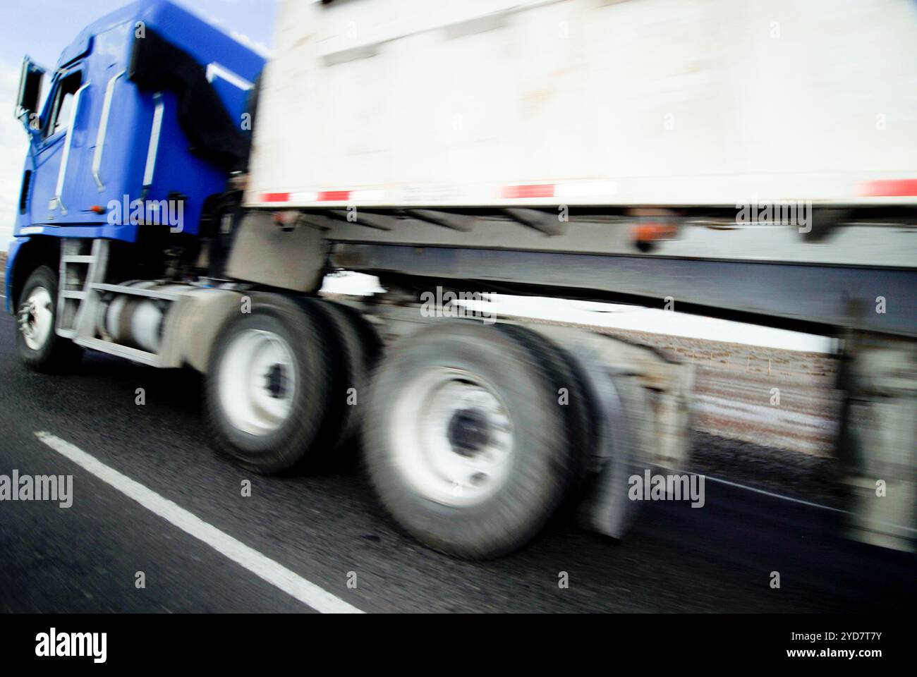 Long distance truck freight road hi-res stock photography and images - Alamy