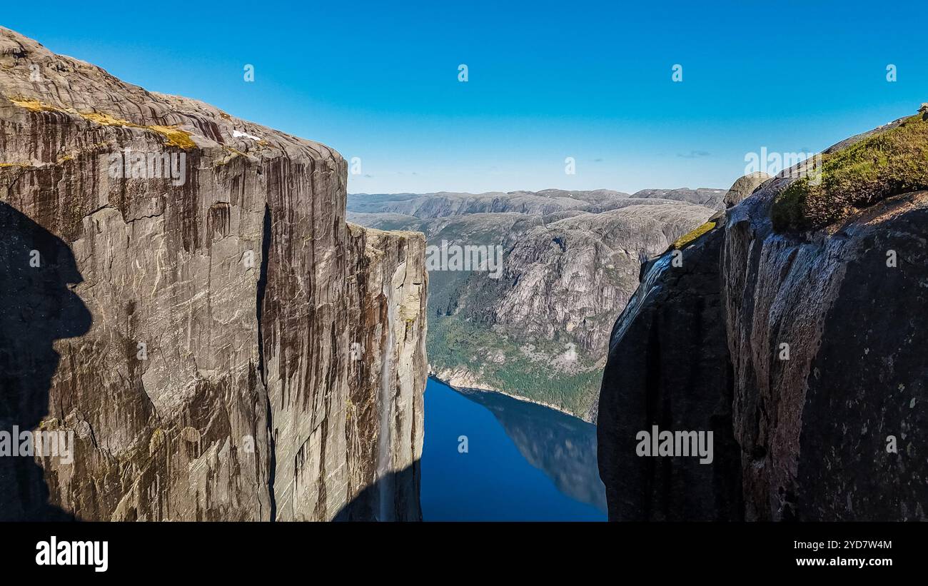 Famous clifftop viewpoint hi-res stock photography and images - Alamy