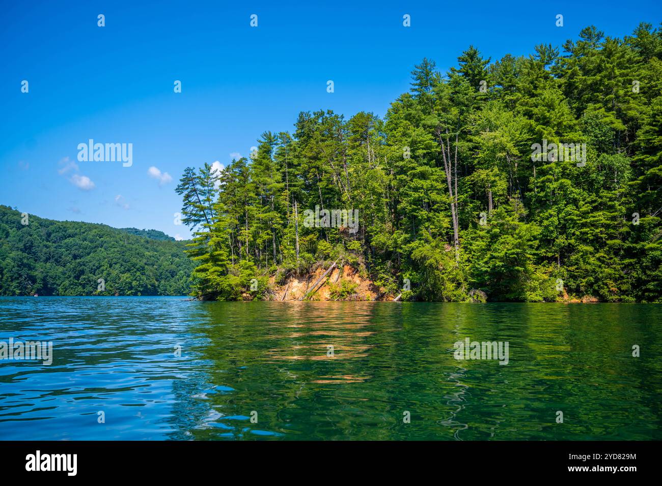 An overlooking landscape view of Lake Jocassee, South Carolina Stock ...