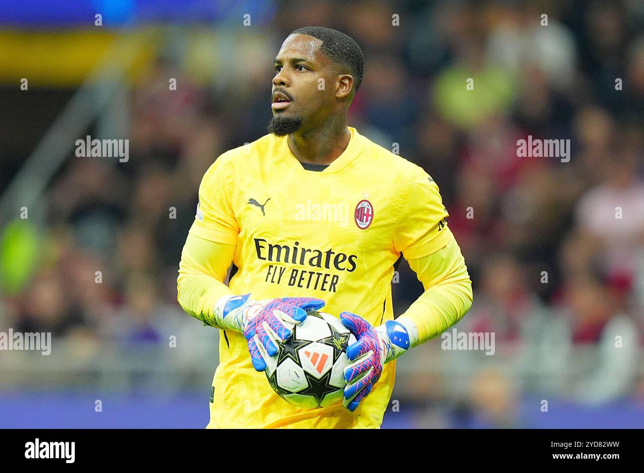 AC Milan's goalkeeper Mike Maignan during the Uefa Champions League ...