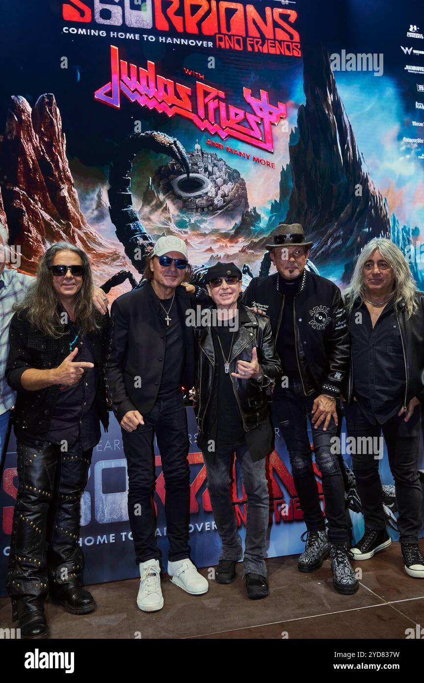 Paweł Maciwoda, Matthias Jabs, Klaus Meine, Rudolf Schenker und Mikkey ...