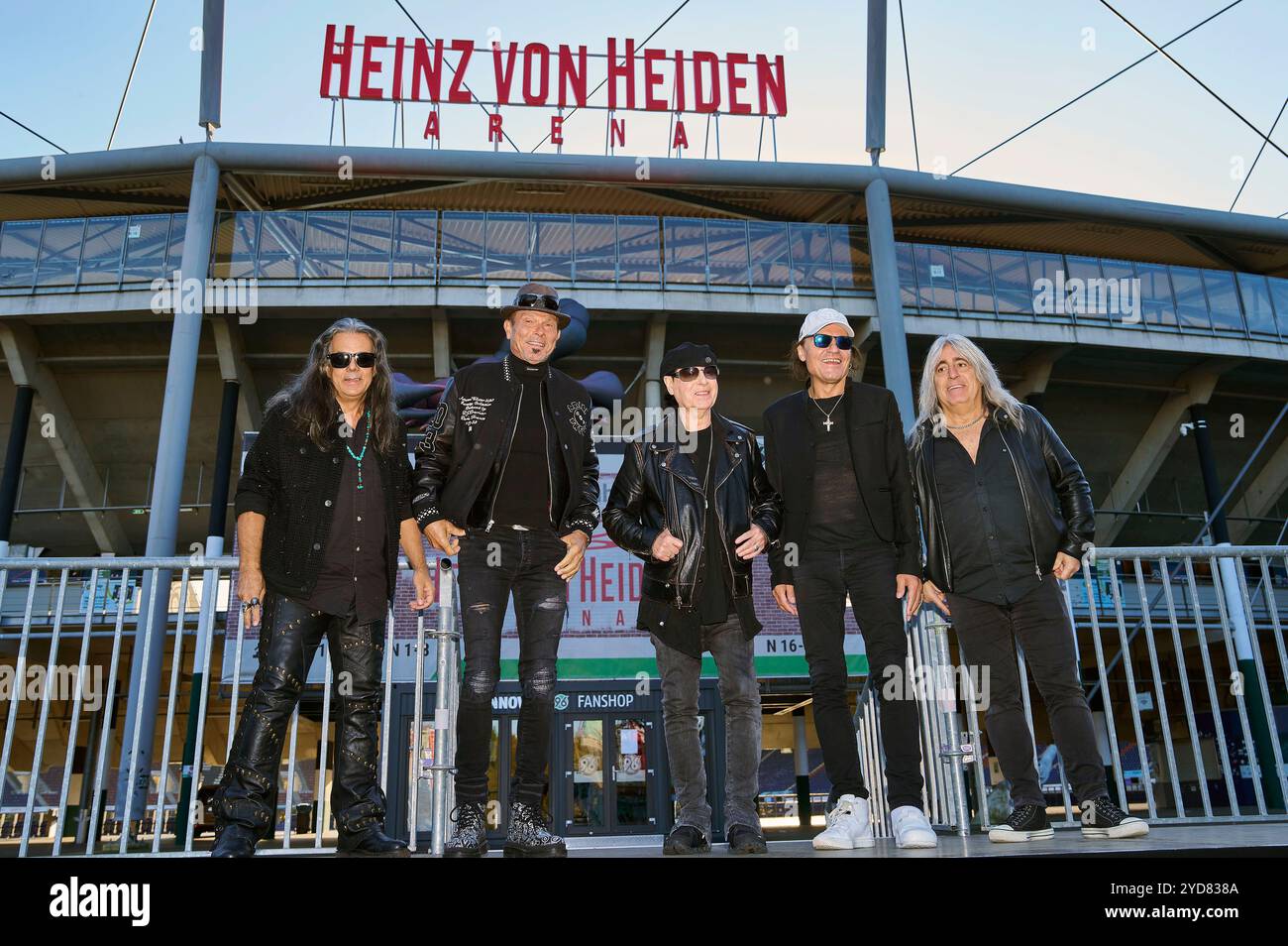 Paweł Maciwoda, Rudolf Schenker, Klaus Meine, Matthias Jabs und Mikkey ...