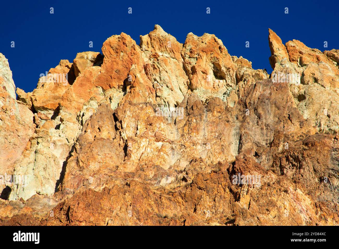 Smith Rock cliffs, Smith Rock State Park, Oregon Stock Photo - Alamy