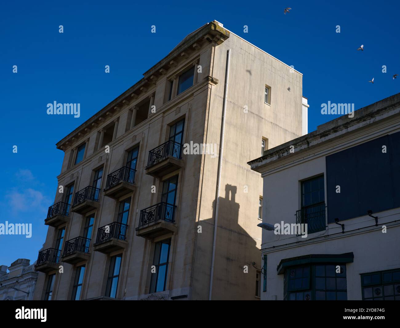 TORQUAY TORBAY SEASIDE RESORT ENGLISH RIVIERA DEVON Stock Photo - Alamy
