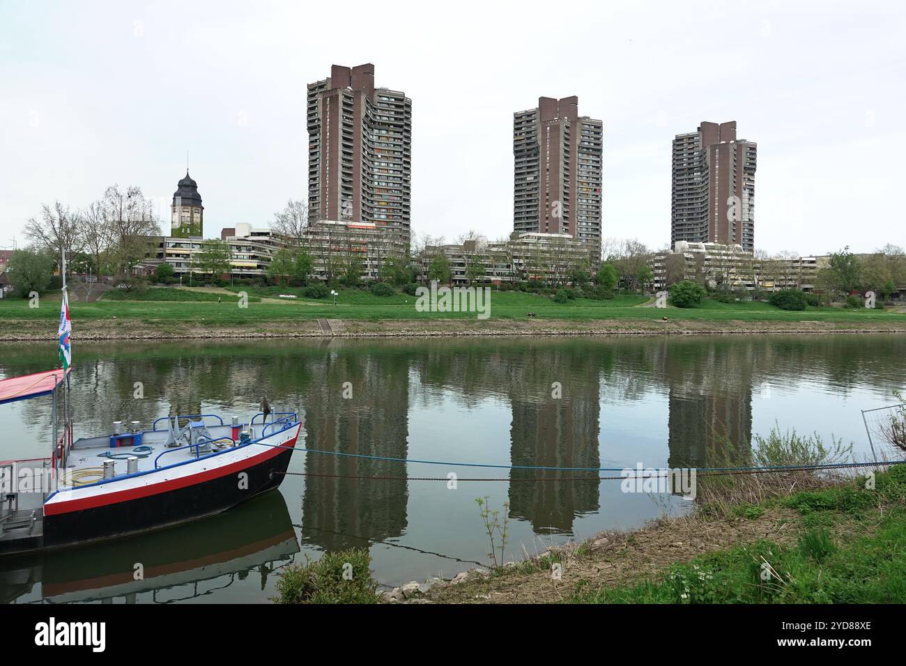 High-rise buildings on the Neckar in Mannheim Stock Photo - Alamy