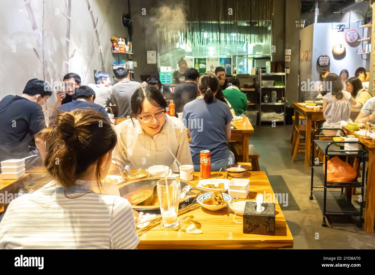 Singapore Chinatown, Guo Jiang Chinese restaurant with outdoor sits on ...