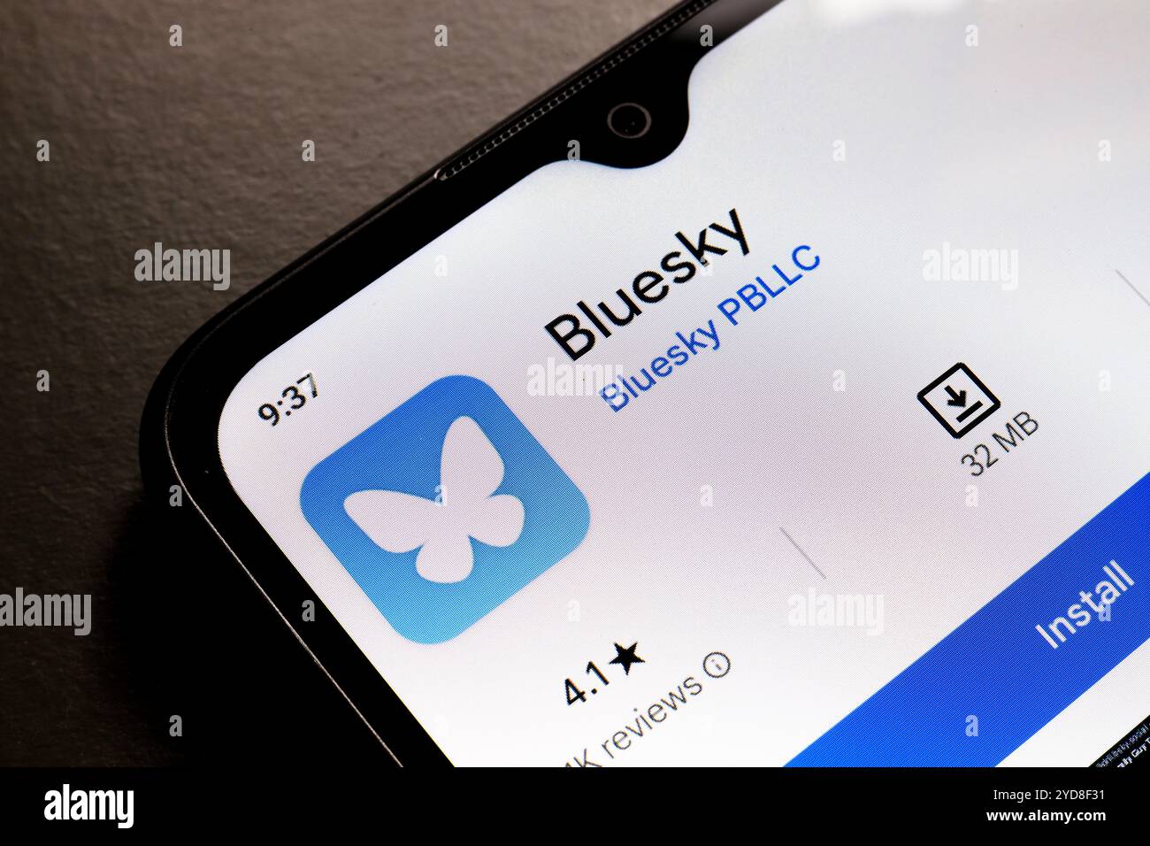 Bluesky app logo hi-res stock photography and images - Alamy
