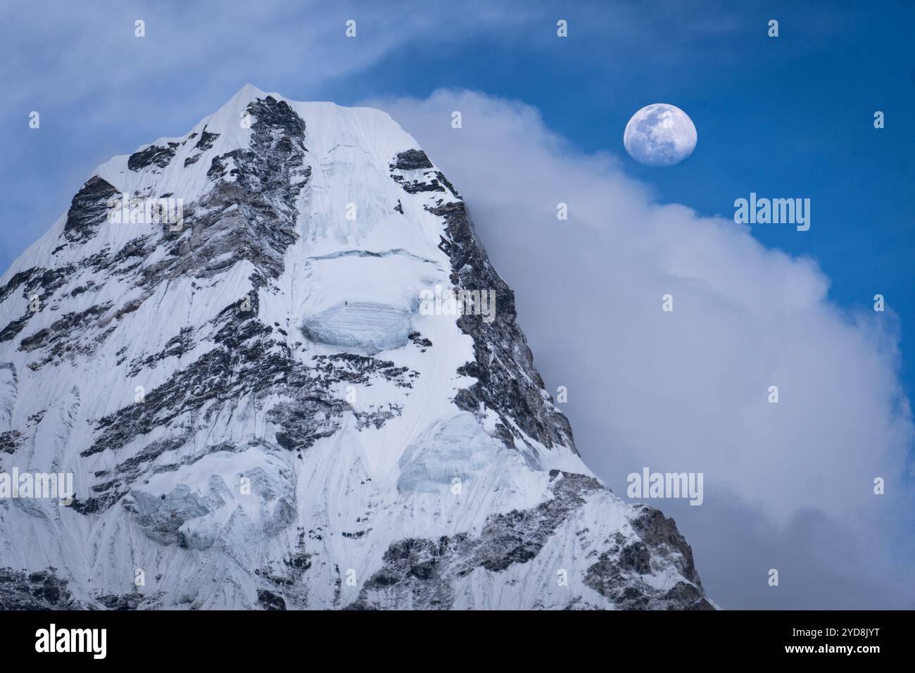 Windy summit of Ama Dablam and moonrise, in the Himalayas, Nepal Stock ...