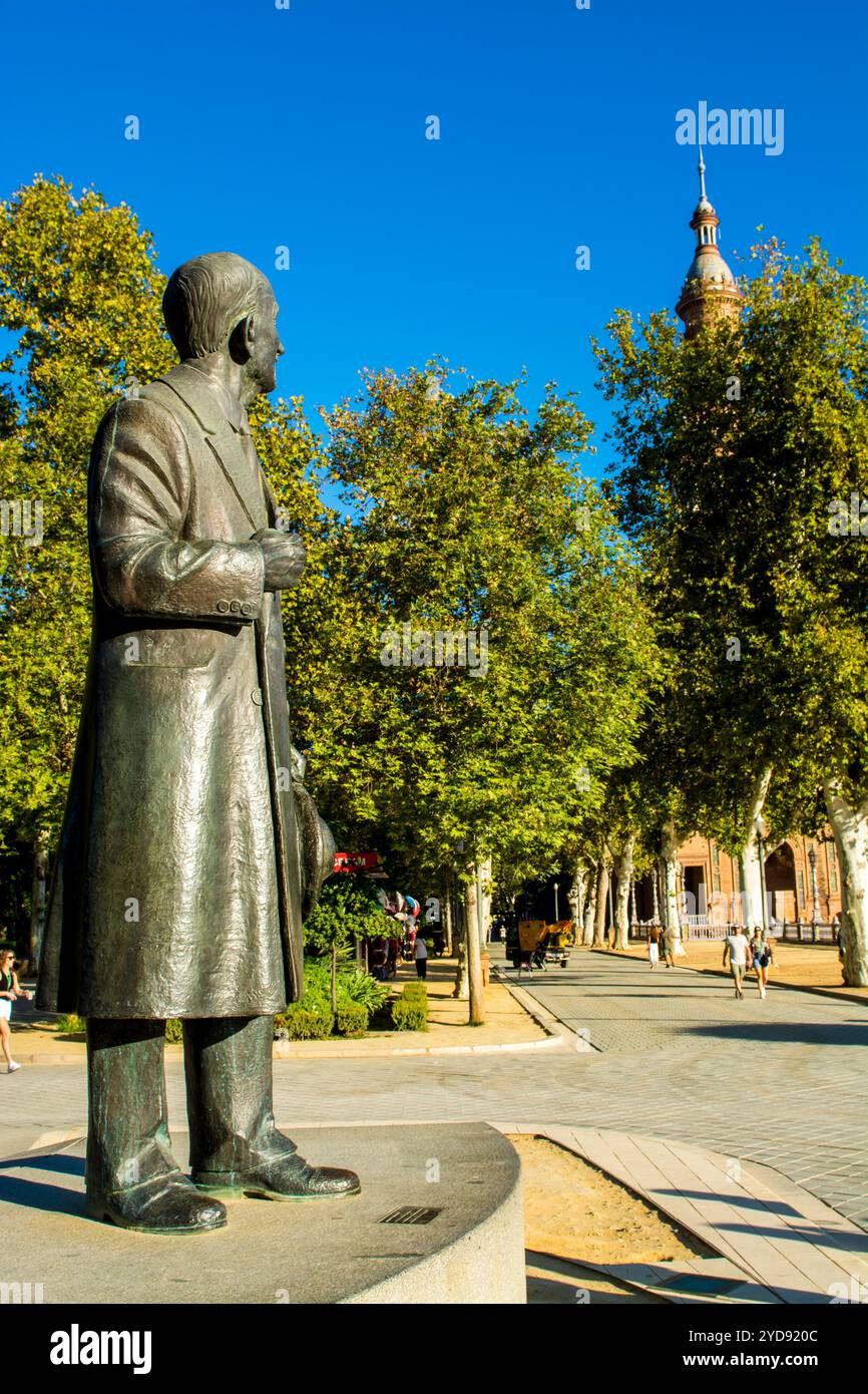 Monument of Architect Anibal Gonzalez Alvarez Ossorio (Monumento a ...