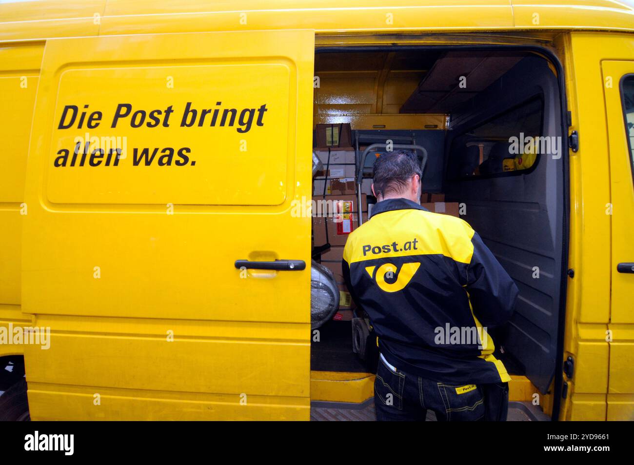 Austria postal service hi-res stock photography and images - Alamy