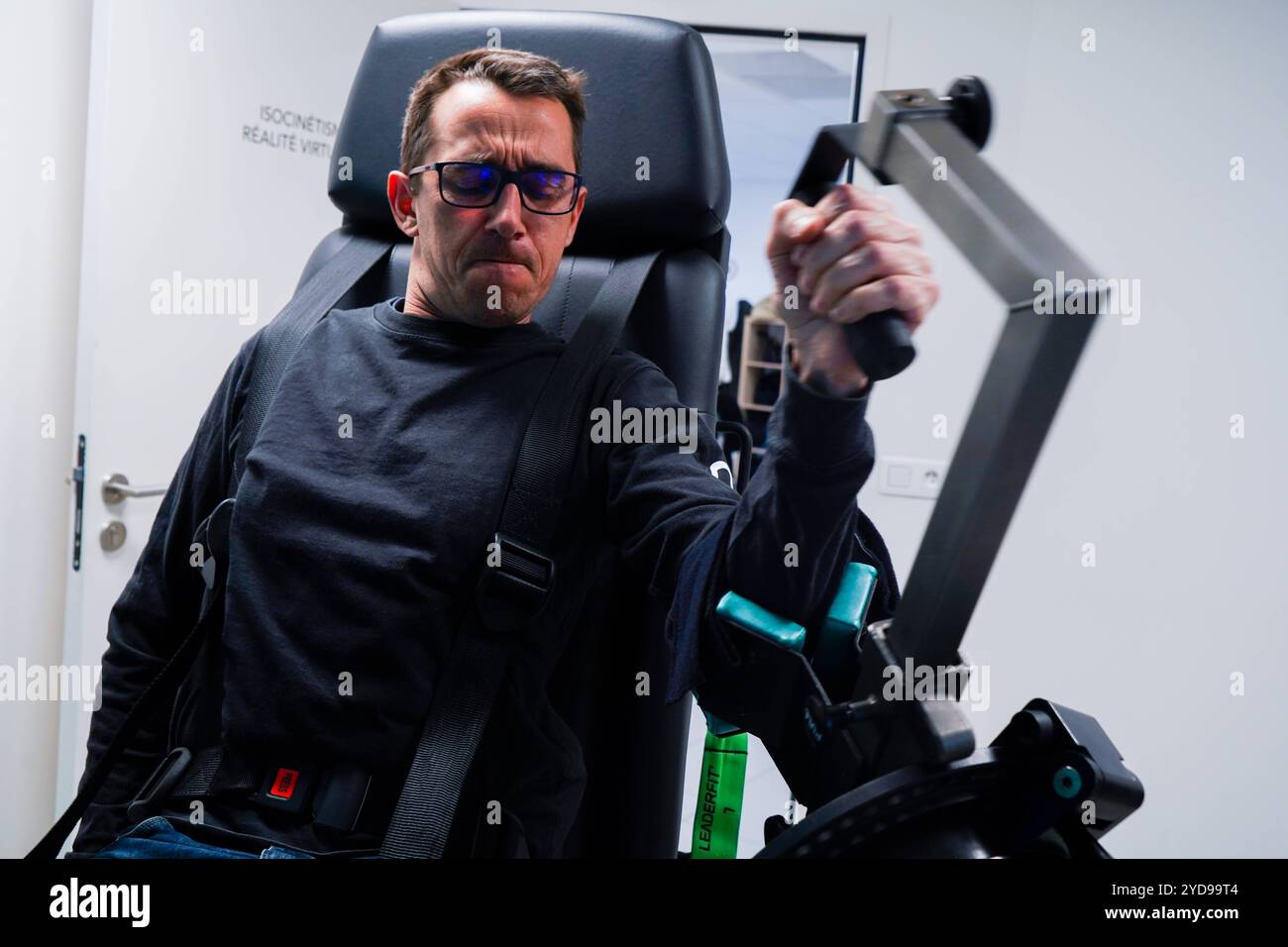 Physiotherapy center specializing in shoulder pathology before or after ...