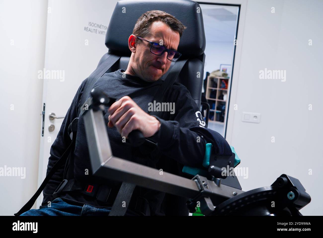 Physiotherapy center specializing in shoulder pathology before or after ...