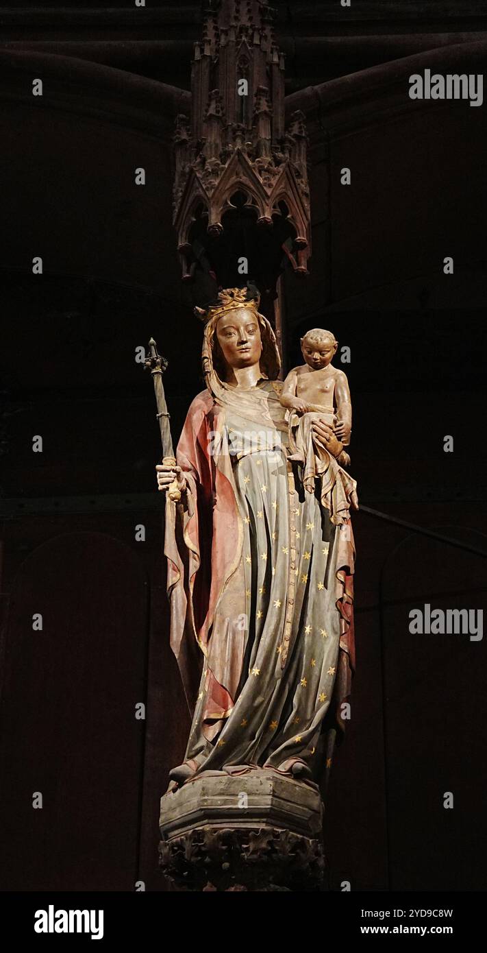 Starry madonna hi-res stock photography and images - Alamy