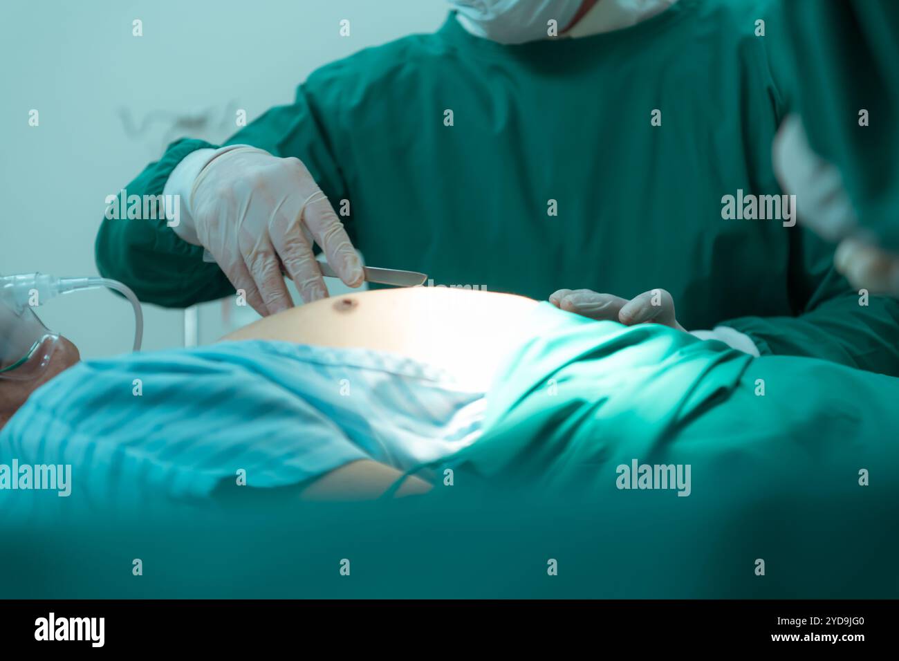 Medical lecturer in cardiology and medical team in the heart ...