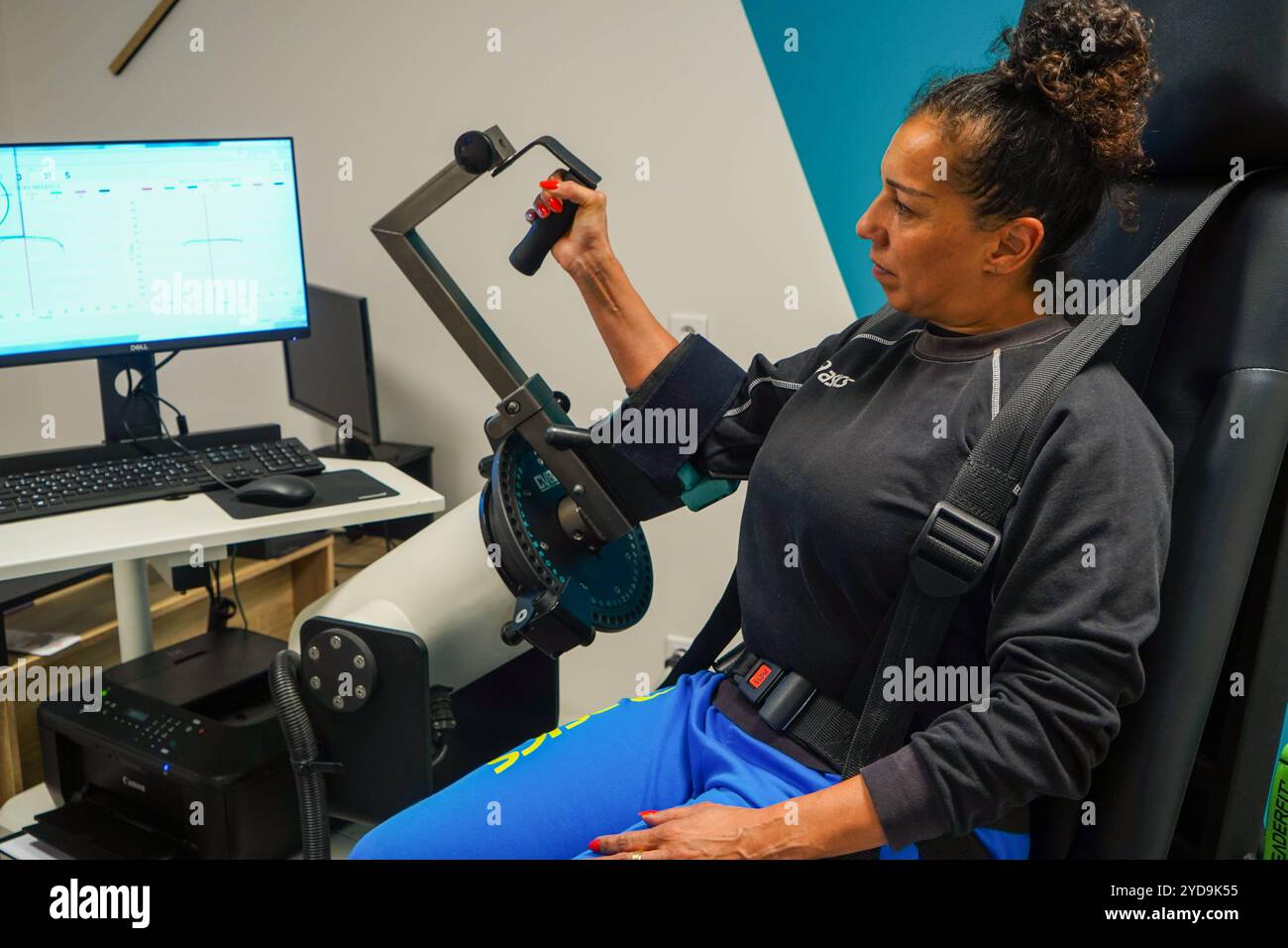 Physiotherapy center specializing in shoulder pathology before or after ...