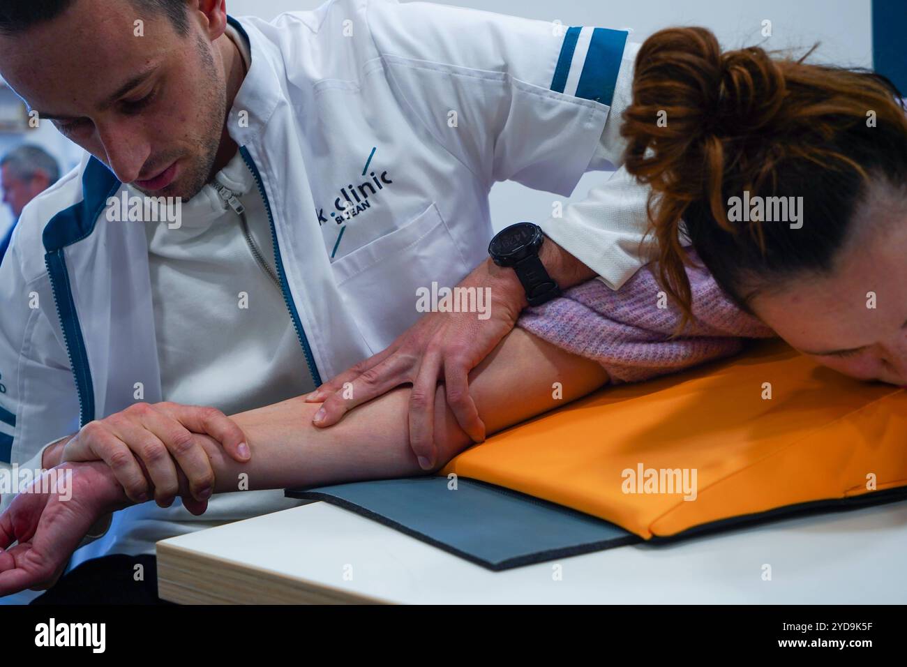 Physiotherapy center specializing in shoulder pathology before or after ...