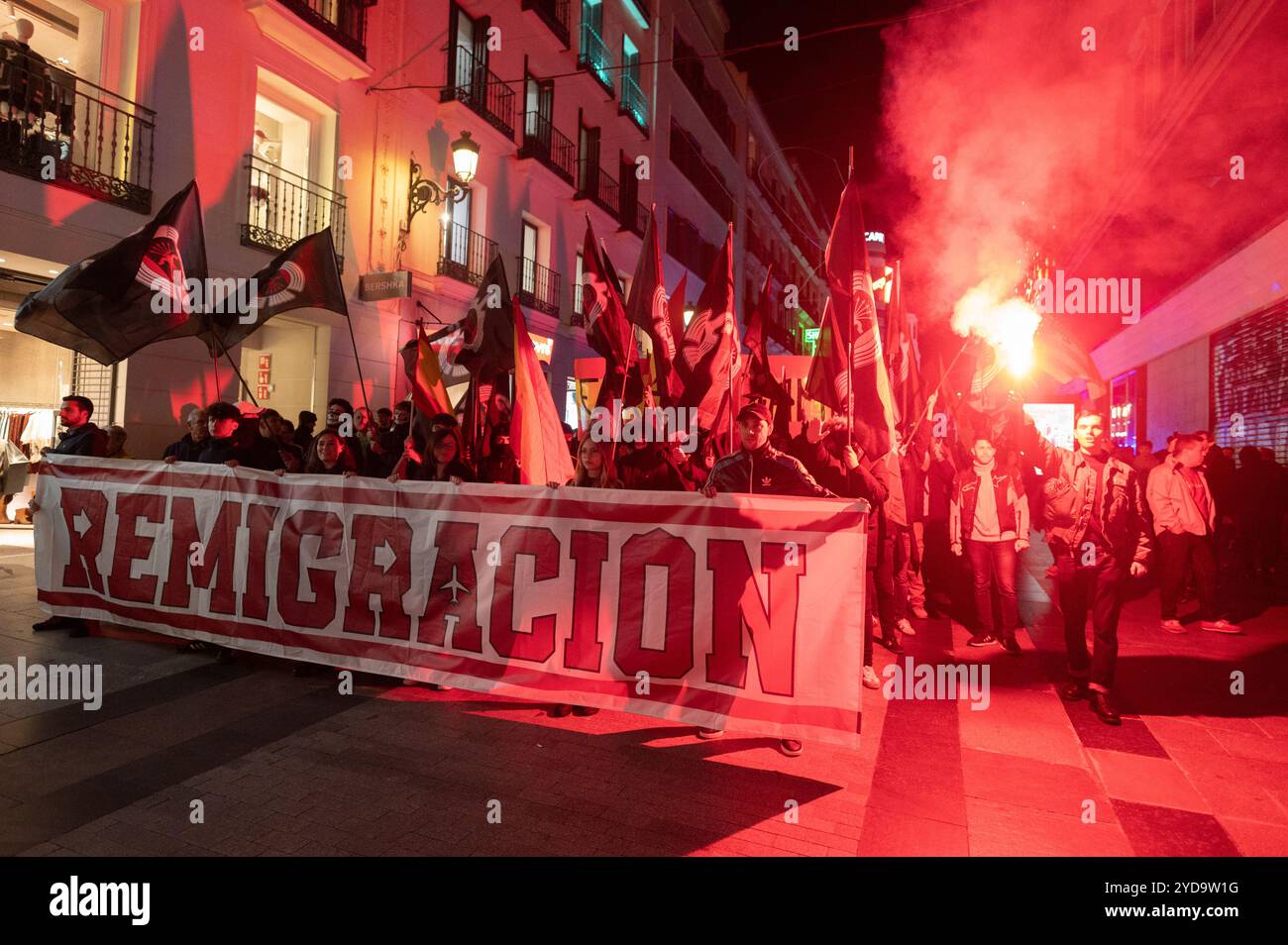 Madrid, Spain. 25th Oct, 2024. Members of far right group Falange rally ...