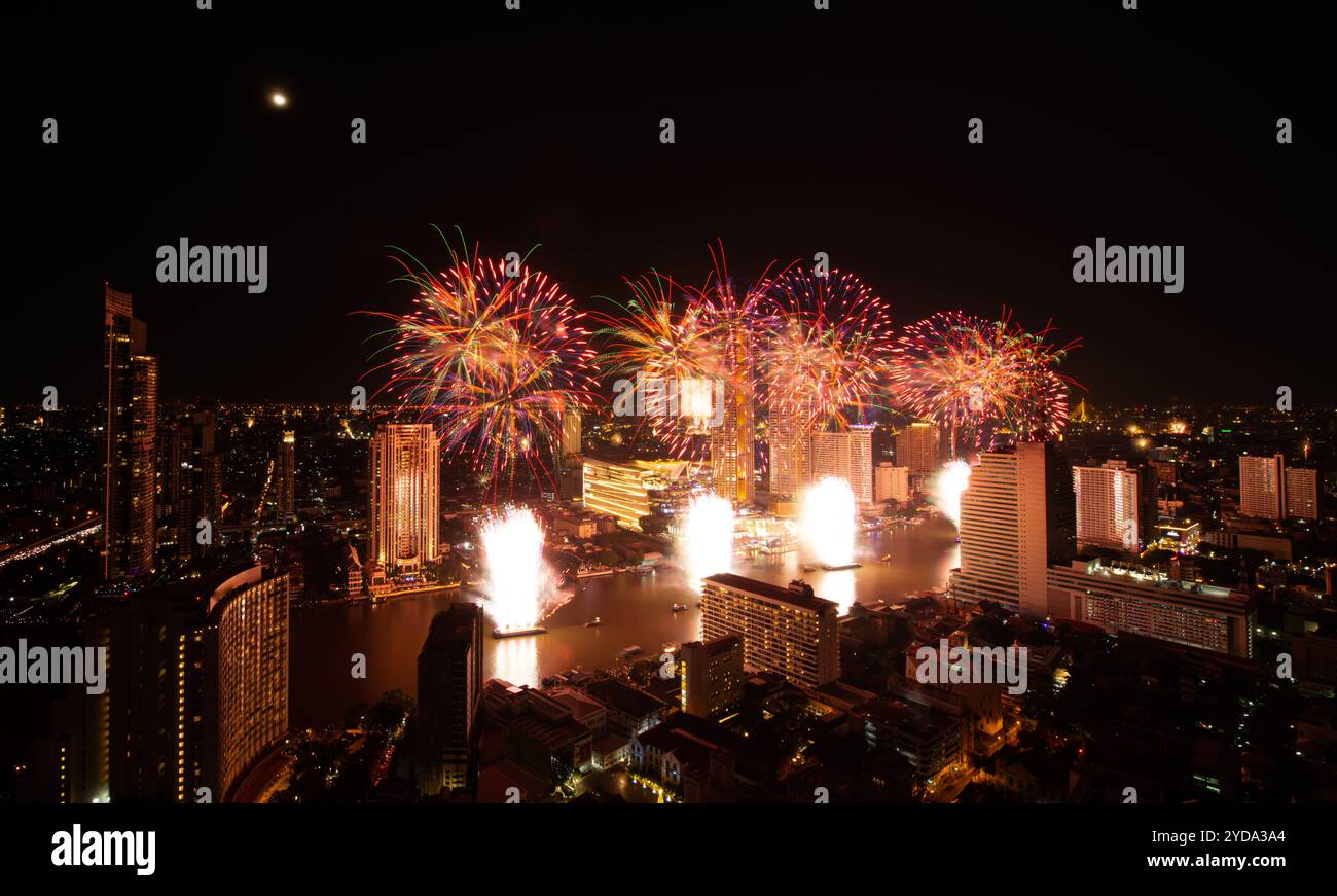 Spectacular fireworks display along the River Stock Photo - Alamy
