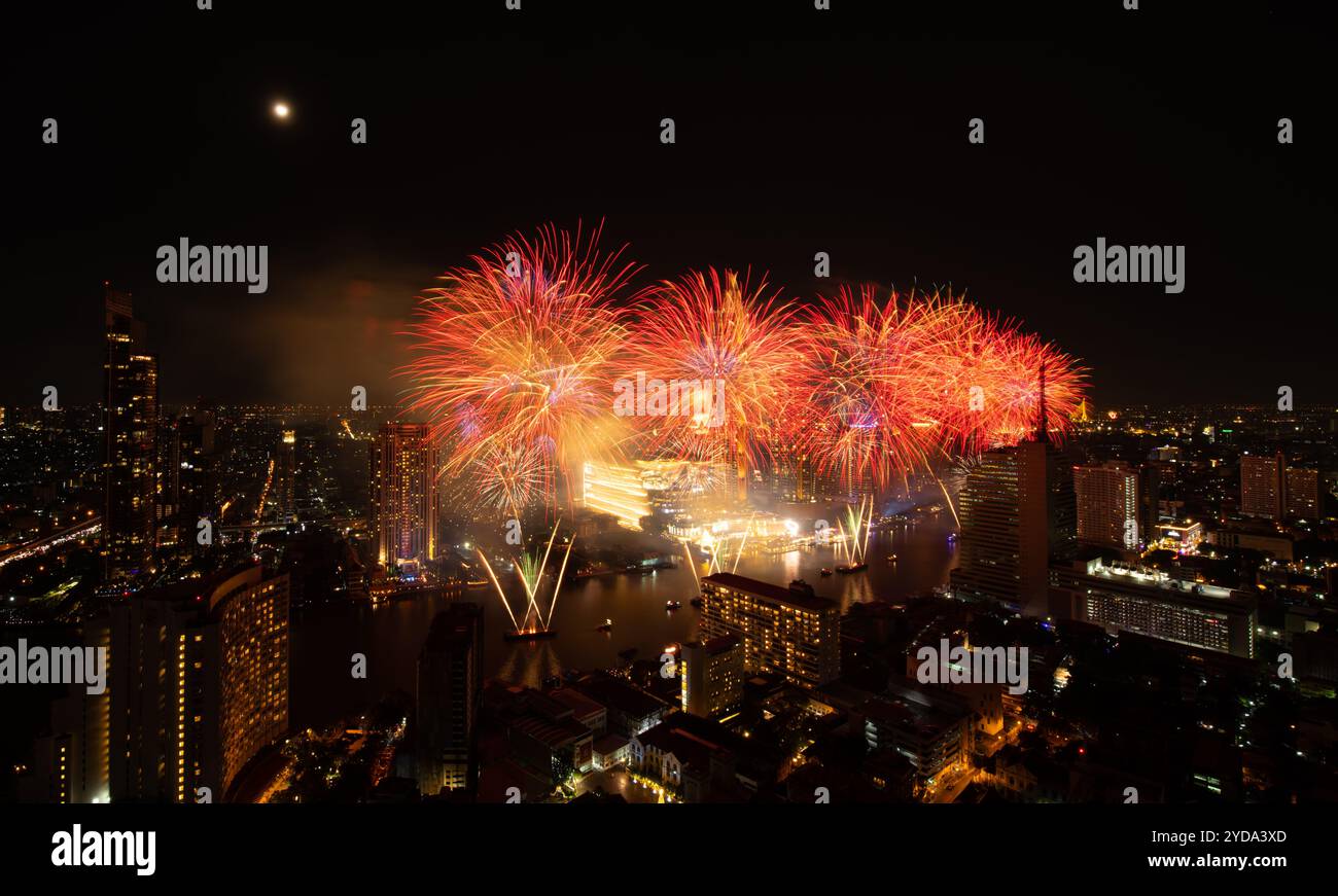 Spectacular fireworks display along the River Stock Photo - Alamy