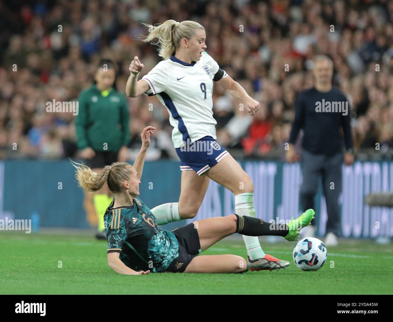North London, United Kingdom. 25 October, 2024. Janina Minge of Germany ...