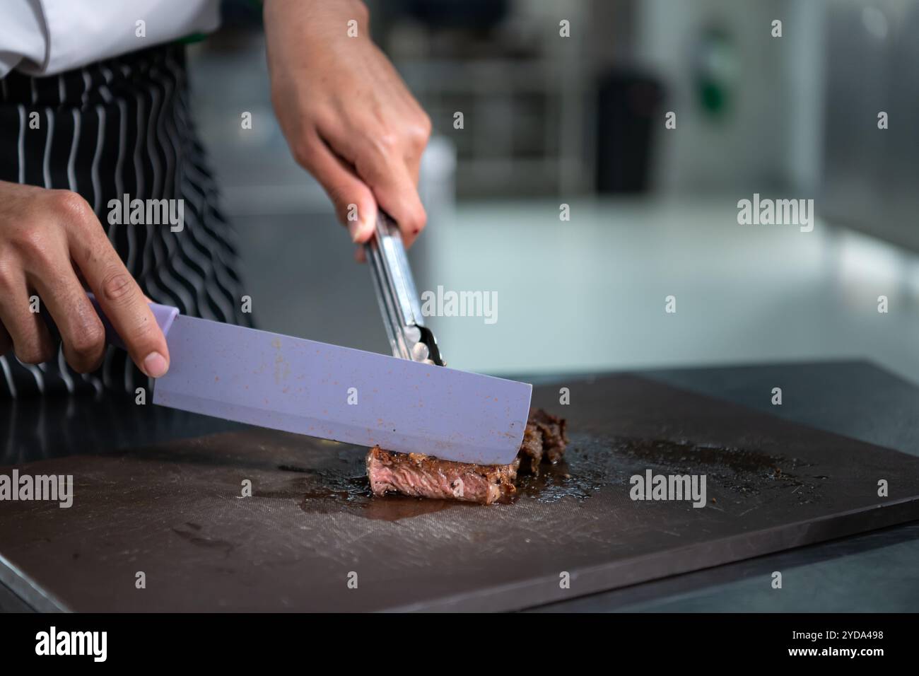 Medium rare steak hi-res stock photography and images - Alamy