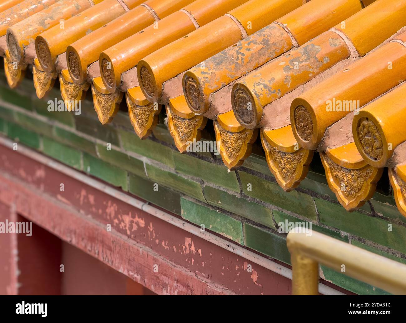 Ornate gold edges hi-res stock photography and images - Alamy