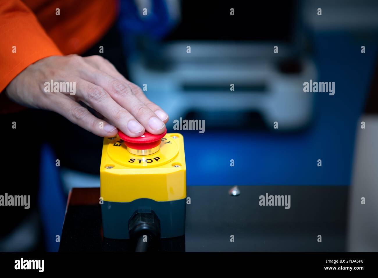 Emergency stop button It is a warning symbol for workers to reduce ...