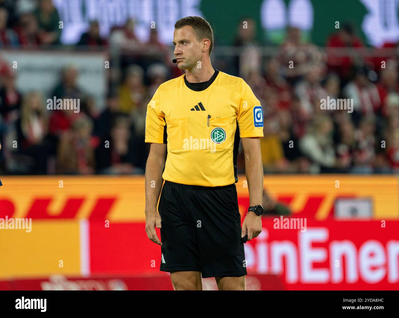 Schiedsrichter Florian Lechner (DFB) 1. FC Köln - SC Paderborn, 25.10. ...