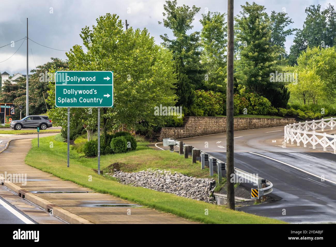 Dollywood sign hi-res stock photography and images - Alamy