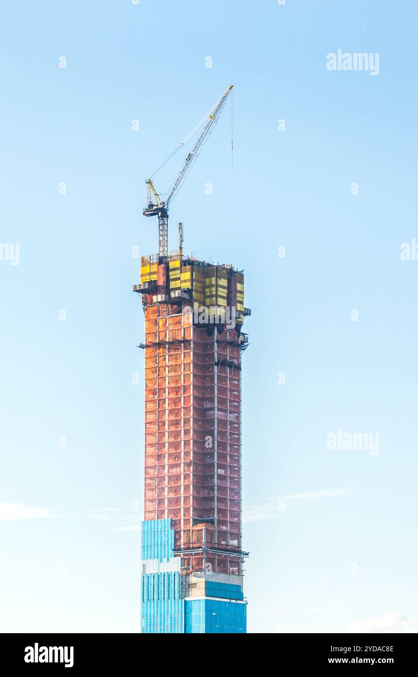 Skyscrapper scaffolding hi-res stock photography and images - Alamy