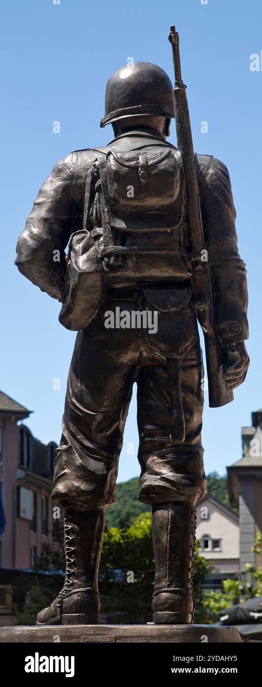 Gi soldier from behind, Liberation Monument by Frank Kieffer Asselborn ...