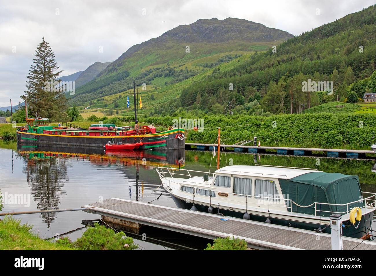 Boats moored at Laggan Locks on the Caledonian Canal Stock Photo - Alamy
