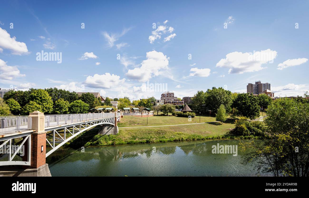 9 Sept. 2024-Maryville, TN: Foot bridge from Blount County library ...