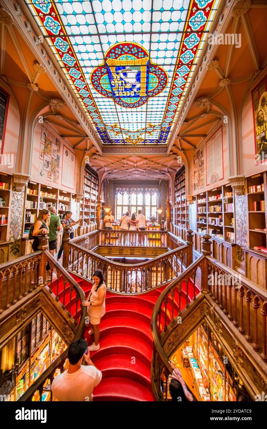 Ornate staircase in the Lello Bookshop (Livraria Lello) or Harry Potter ...
