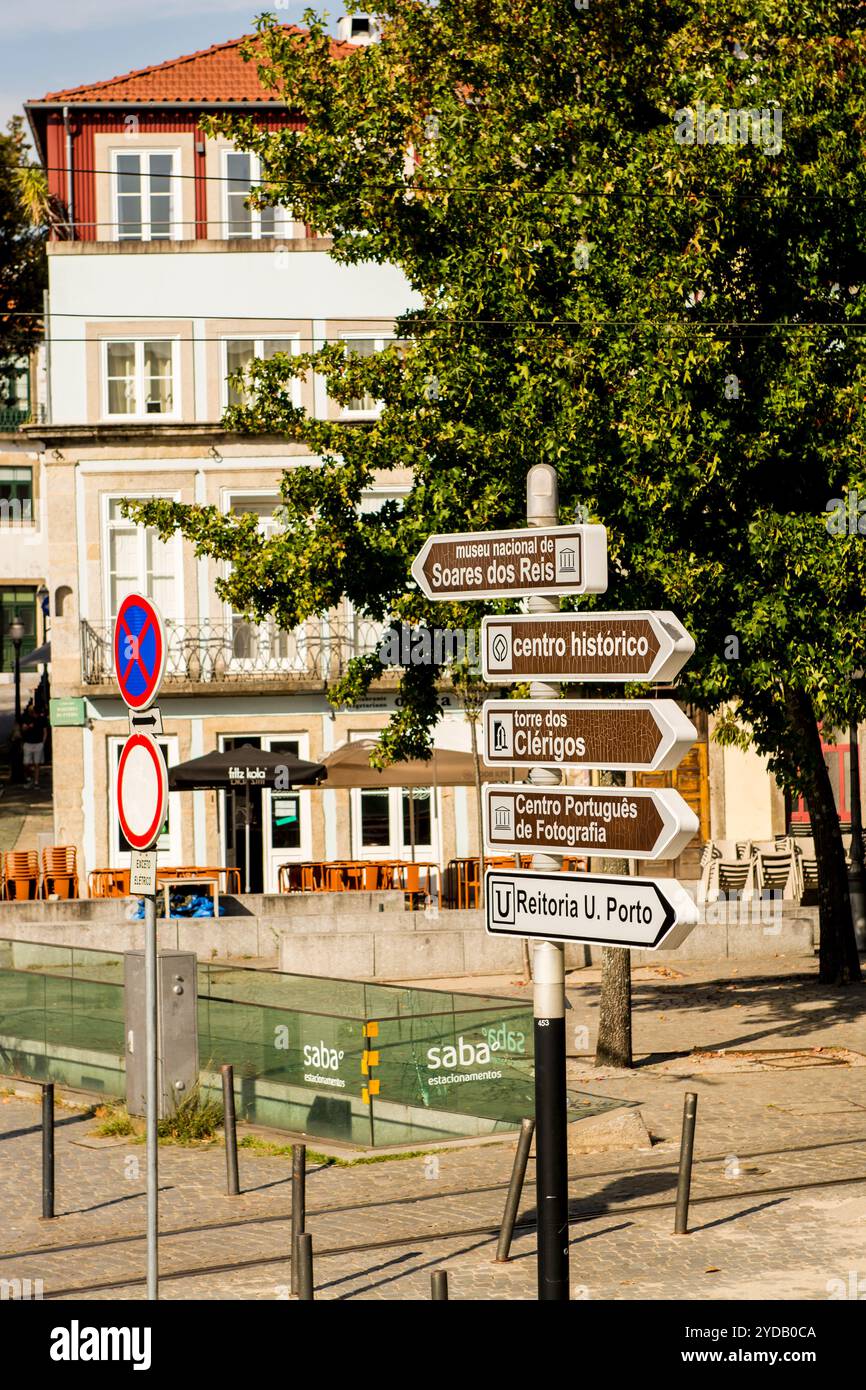 Porto tourist attractions hi-res stock photography and images - Alamy