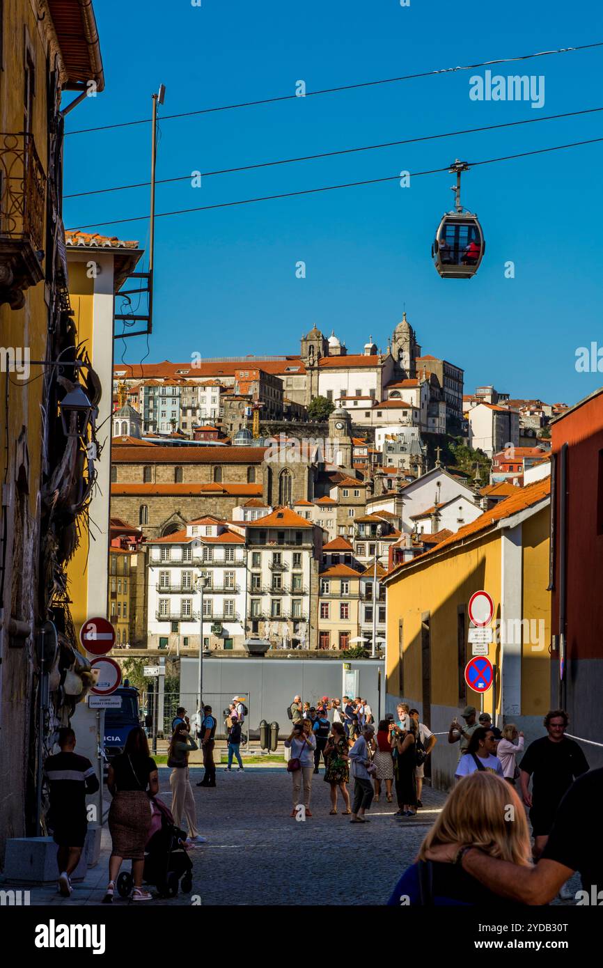 Cable car de gaia hi-res stock photography and images - Alamy