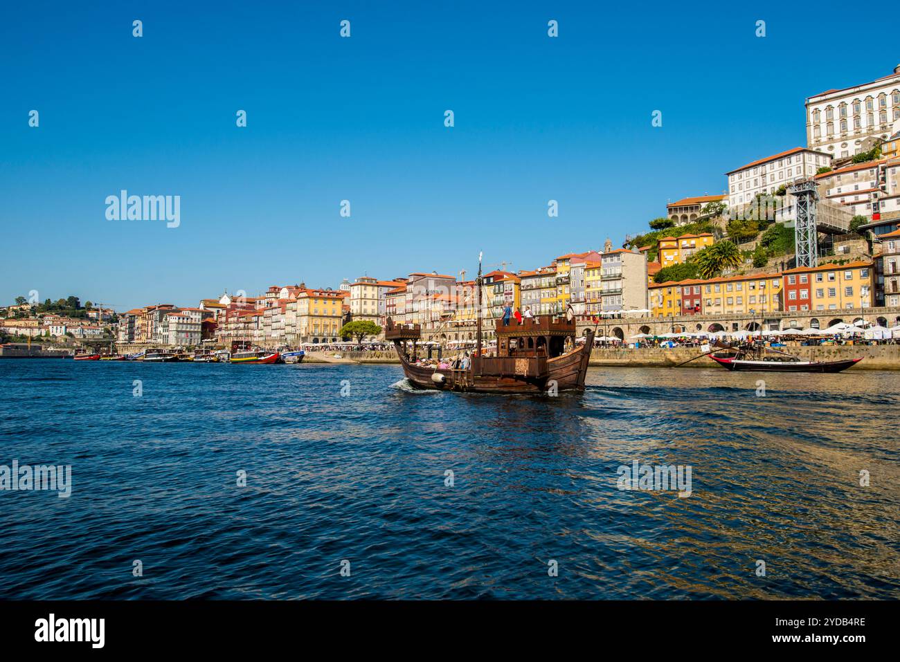 Douro River tour cruise, Douro River, Port, Portugal Stock Photo - Alamy