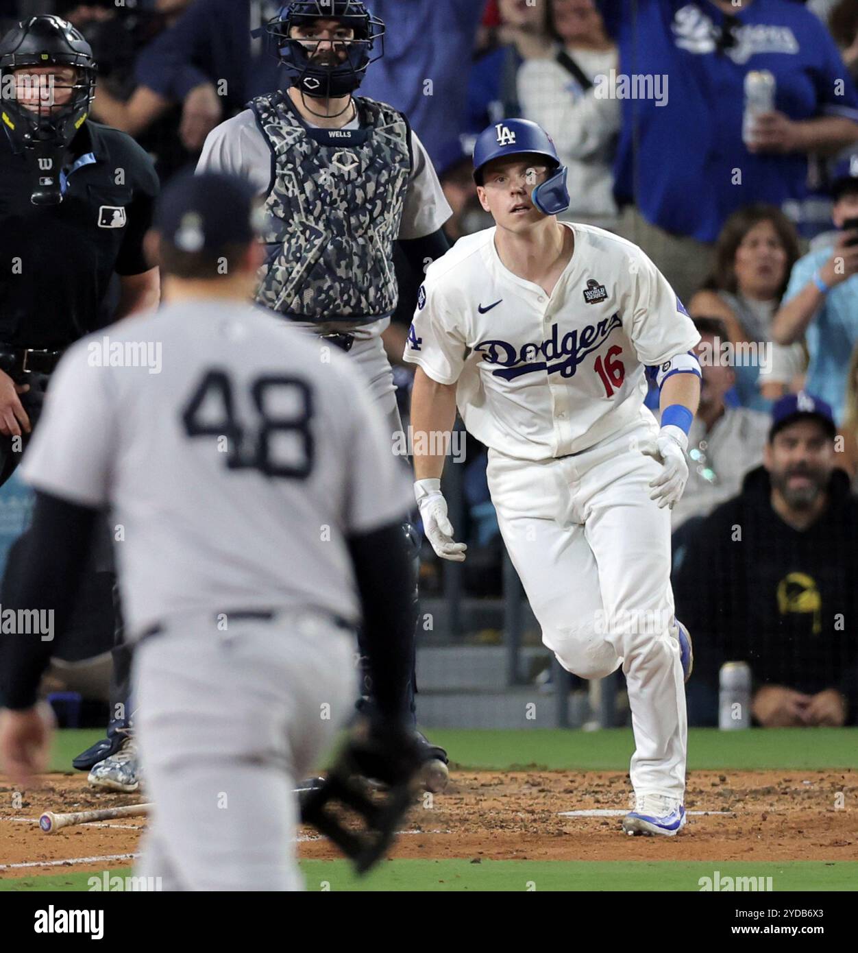 Los Angeles Dodgers' Will Smith flies on a sacrifice to the right ...